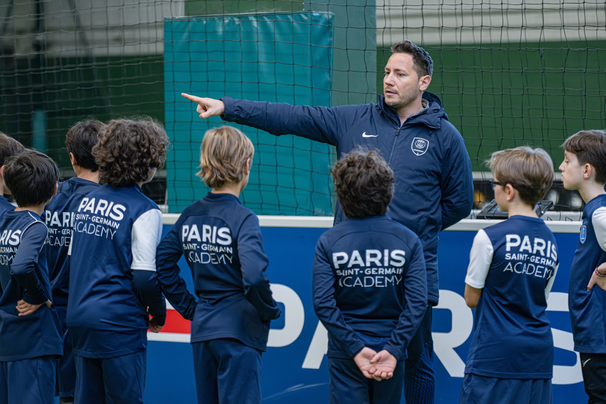PSG Academy La Défense : école de foot et soccer pour les enfants à La ...